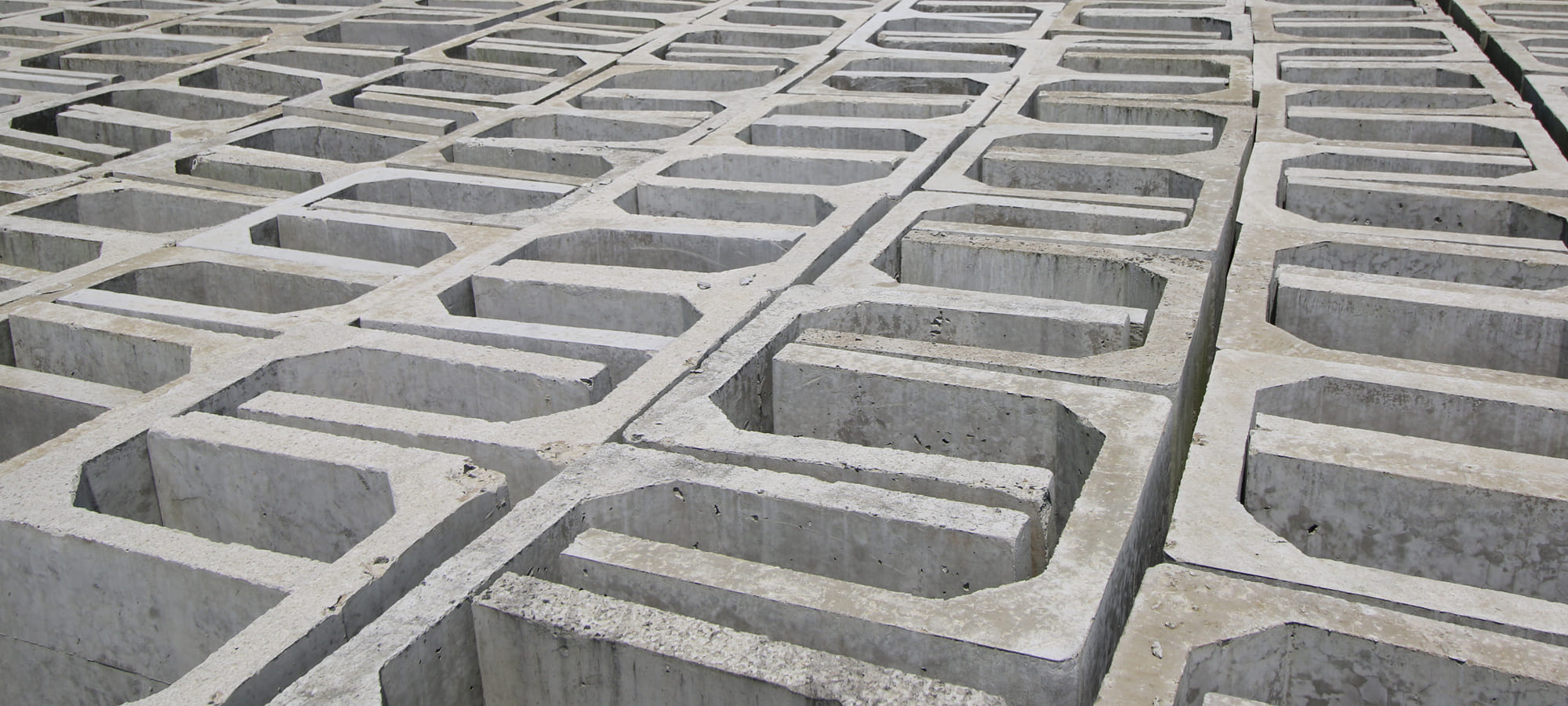 PRECAST